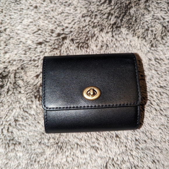 Coach and Four | Bags | Coach 941 Turn Lock Wallet | Poshmark